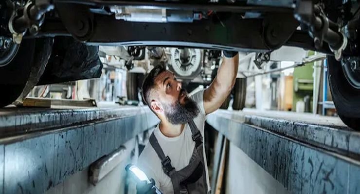 Cómo prevenir accidentes en los trabajos en fosos de los talleres mecánicos